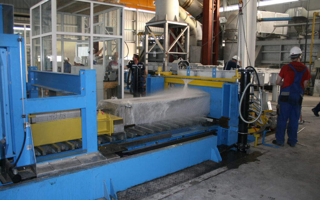 "Super Size" casting machines - HPI